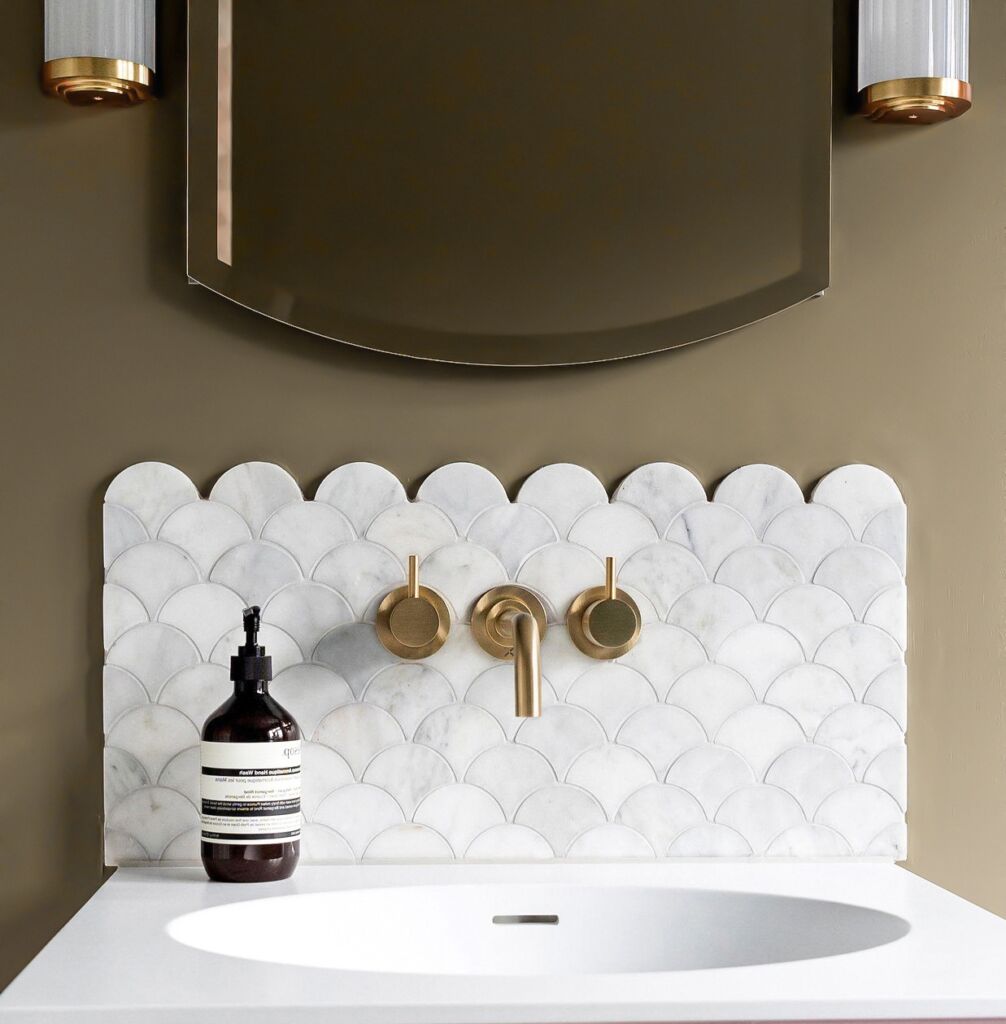 Calacatta Pearl Marble Scallop Shell Mosaic Tiles | Fast Delivery ...